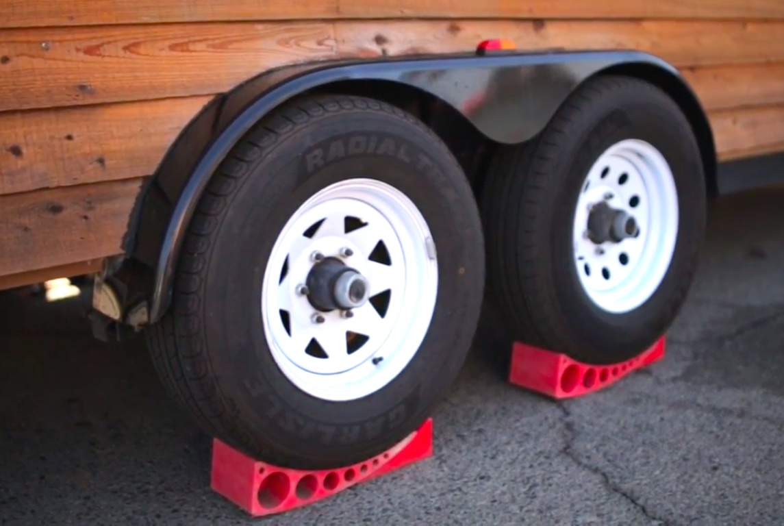 Tiny House Expedition - Level Up: Tips for Leveling a Tiny Home