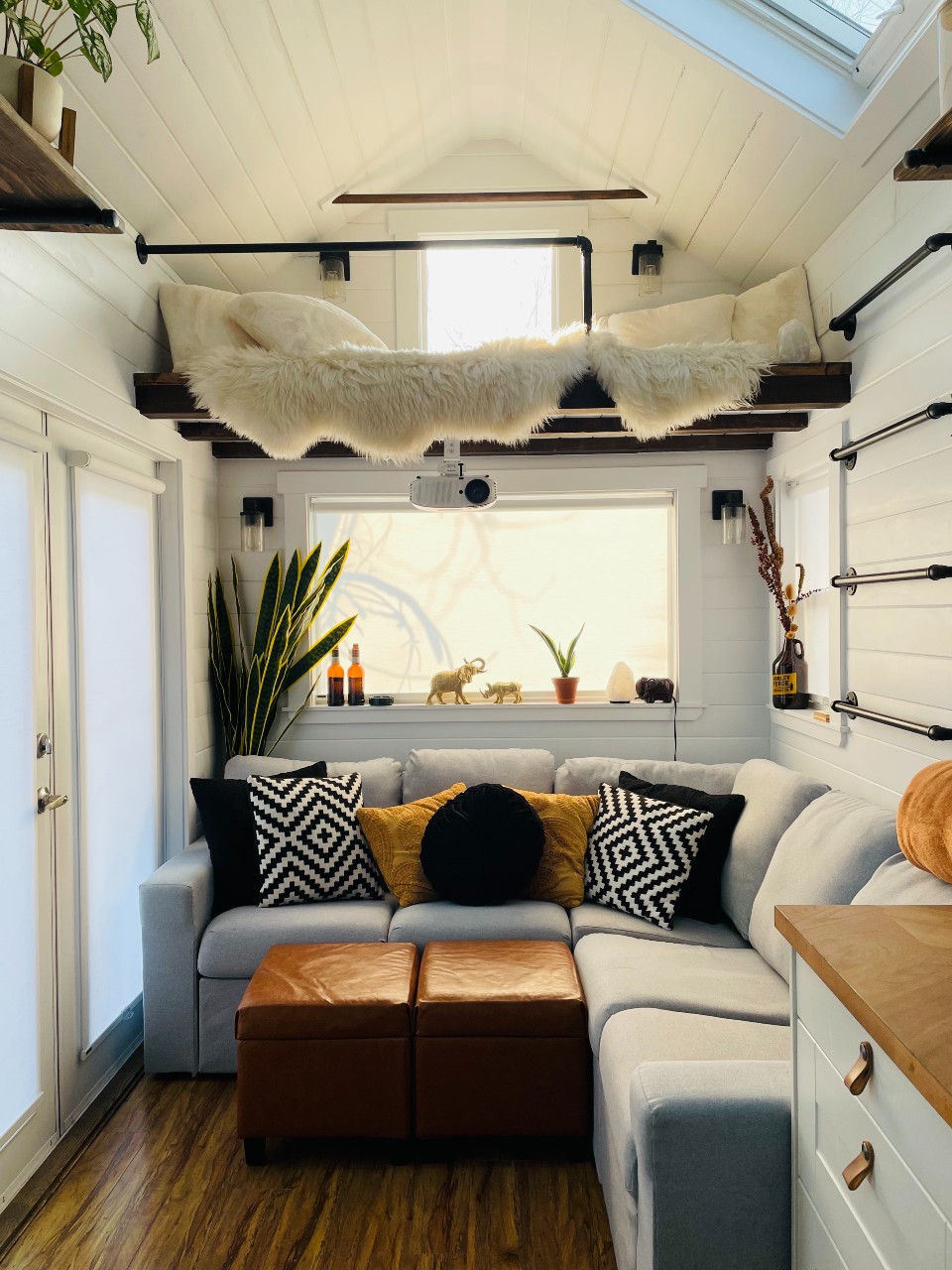 Tiny House Expedition - Tiny House Storage: 5 Tips for Small Space Living
