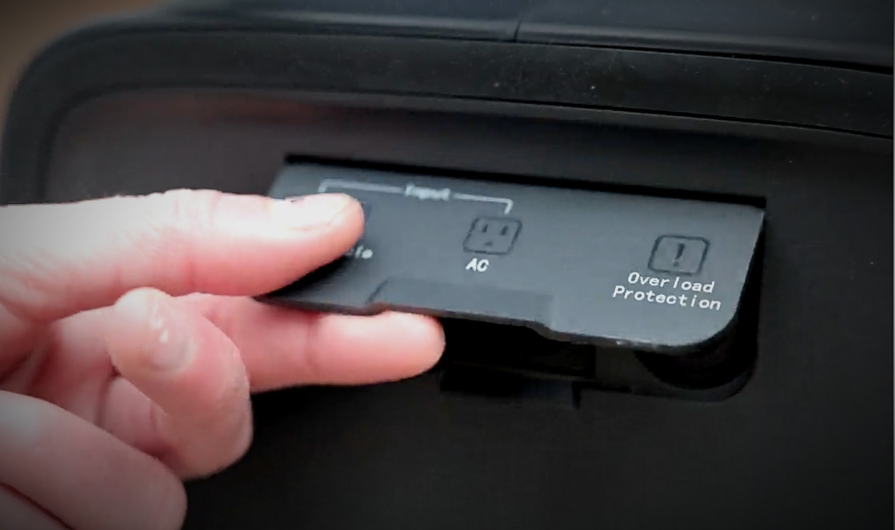 New Innovative Infinity 1500 Power Station - Tiny House Blog