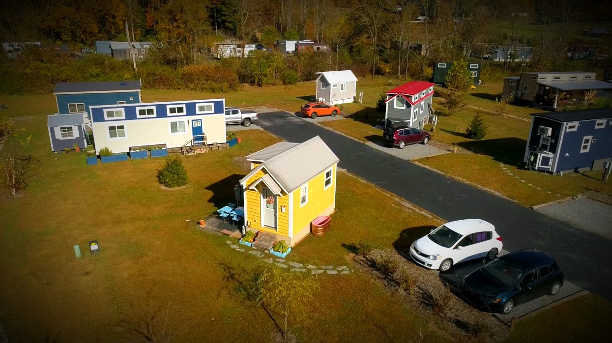 Tiny House Expedition - Their Adorable $30k 128 sqft Tiny Home