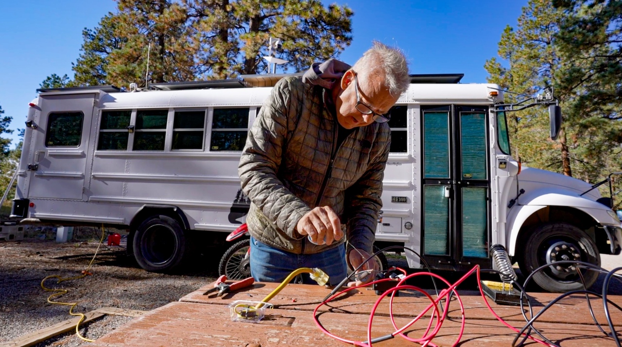 Tiny House Expedition - He built a $35k Tech-Filled Tiny Home Skoolie ...
